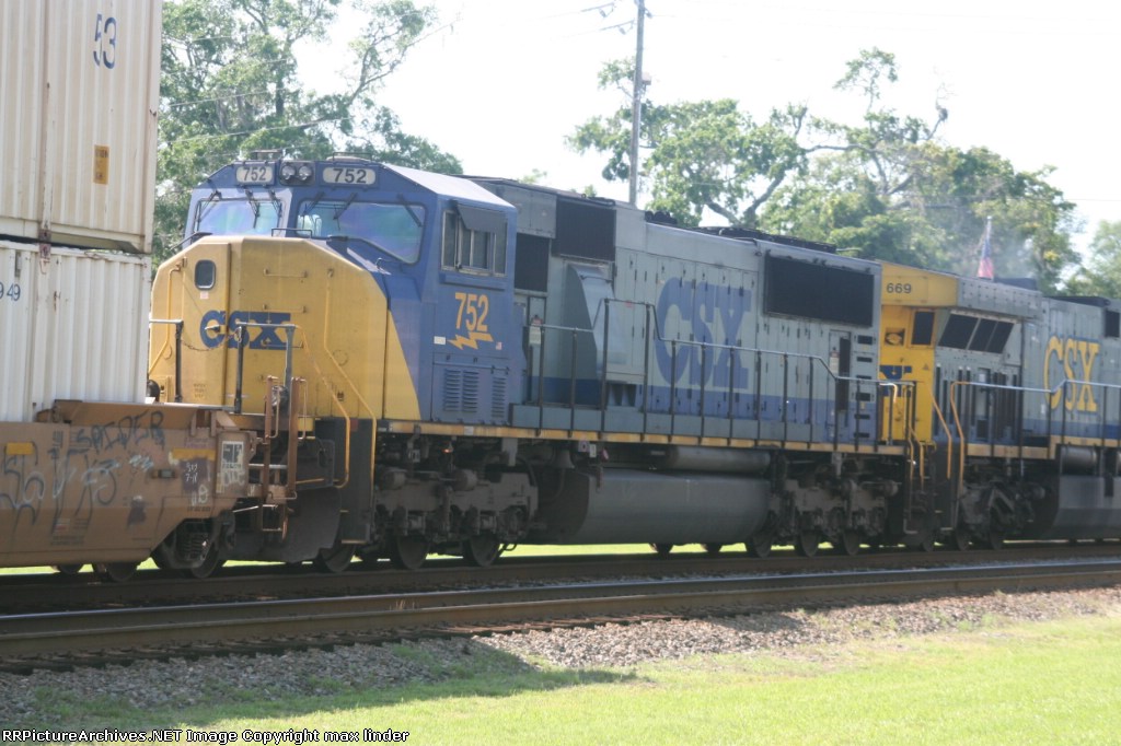 CSX 752